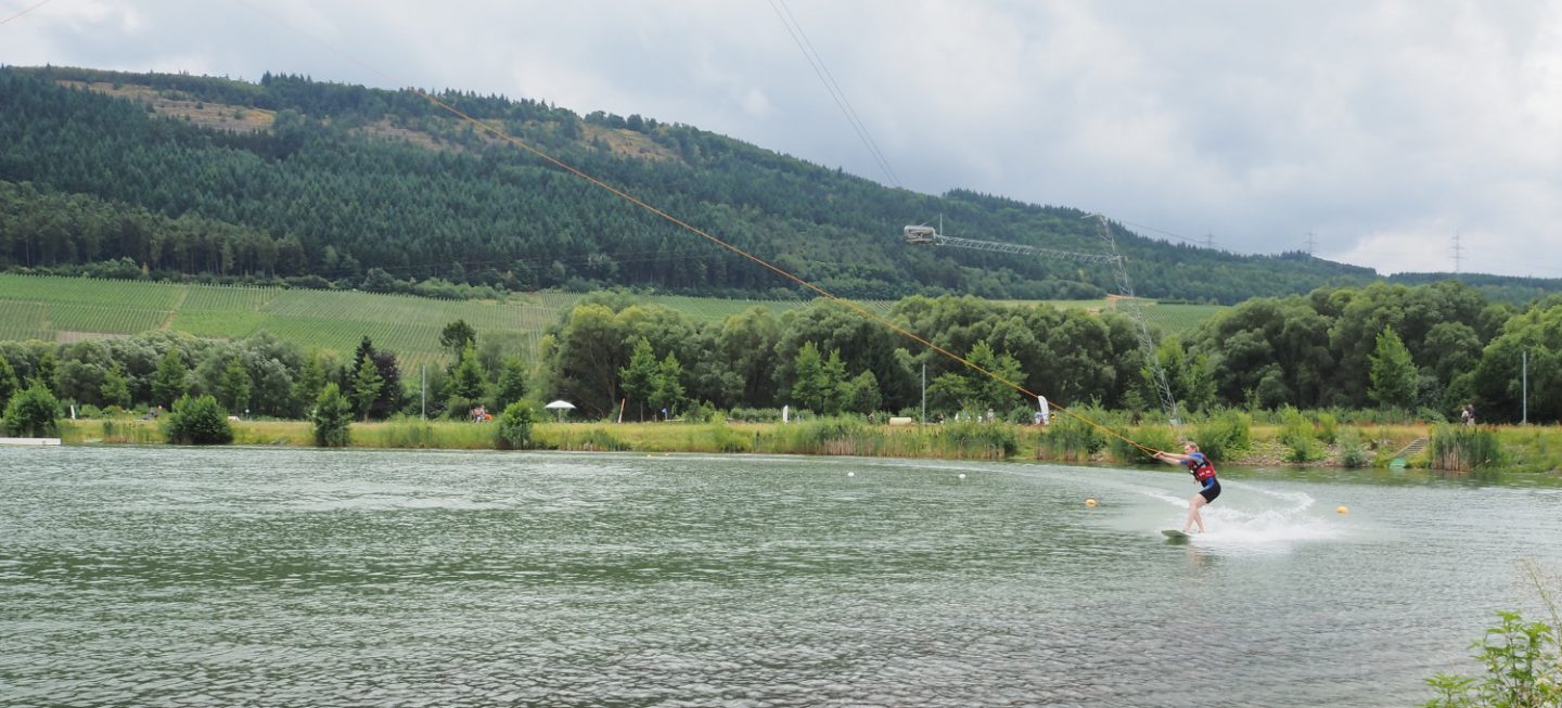 "Hang loose!" - Wakeboarden am Freizeitsee Triolago an der Mosel ...